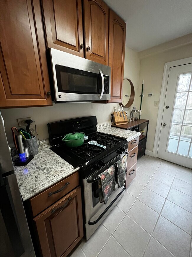 104 N George Mason Dr Unit 104, Arlington, VA 22203 - Condo for Rent in ...