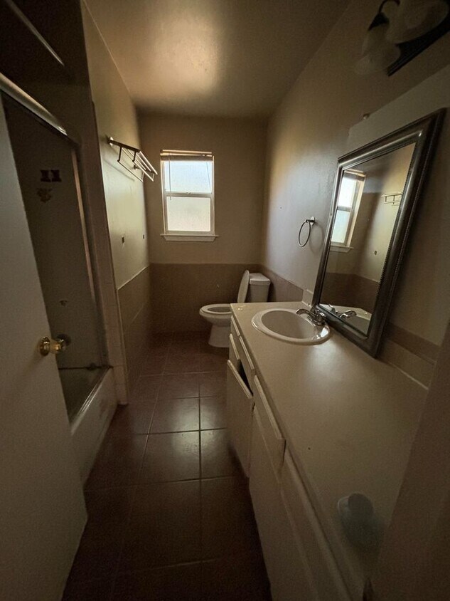 1127 Delano St, Austin, TX 78721 - House Rental in Austin, TX ...