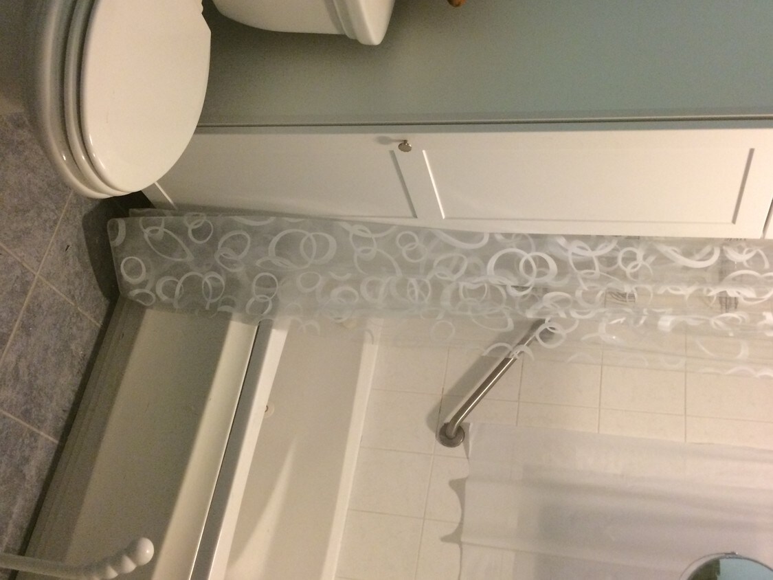 8453 S Essex Ave, Chicago, IL 60617 - House Rental in Chicago, IL ...