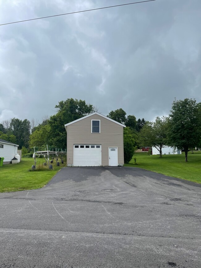 1207 Black Point Rd, Canastota, NY 13032 - House Rental in Canastota ... 1207 Black Point Rd, Canastota, NY 13032 - House Rental in Canastota ...
