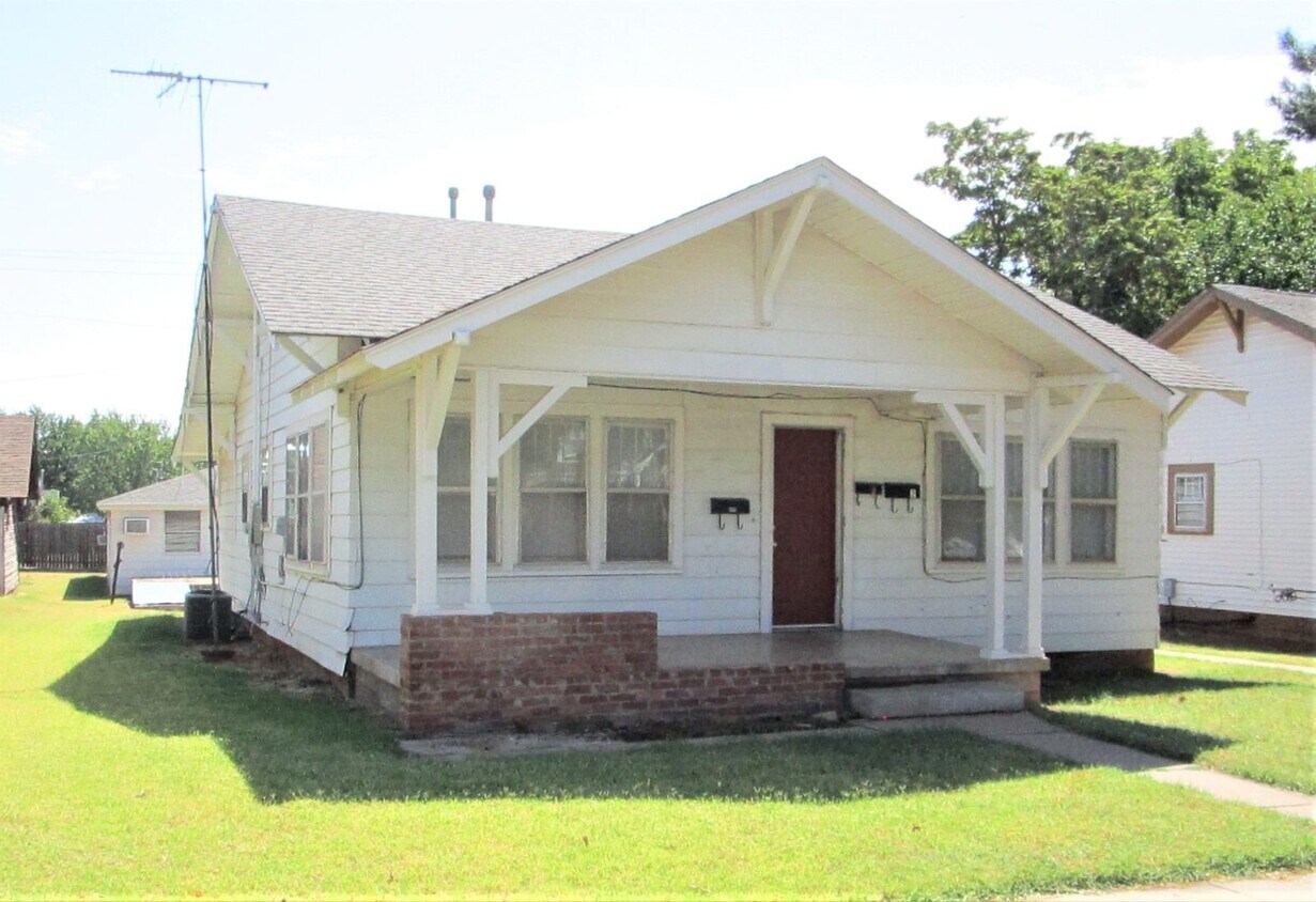 620 N Bradley St Unit House, Weatherford, OK 73096 - Room for Rent in ...