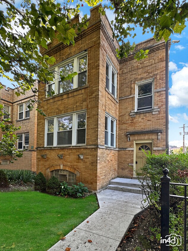 5144 N Troy St, Chicago, IL 60625 - House Rental in Chicago, IL ...
