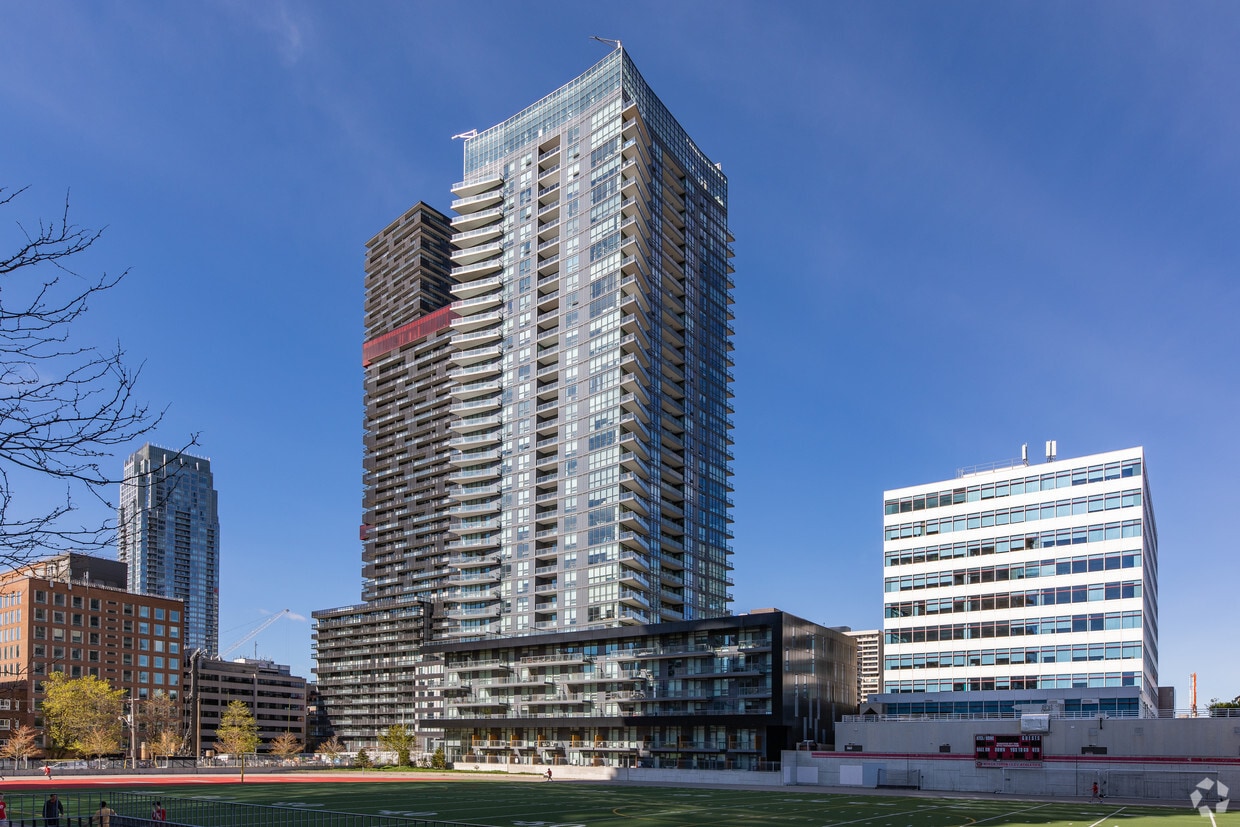 30 Roehampton Ave, Toronto, ON M4P 1R2 Apartments - 30 Roehampton Ave ...