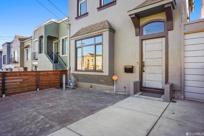 1535 Van Dyke Ave, San Francisco, CA 94124 - House Rental in San ...