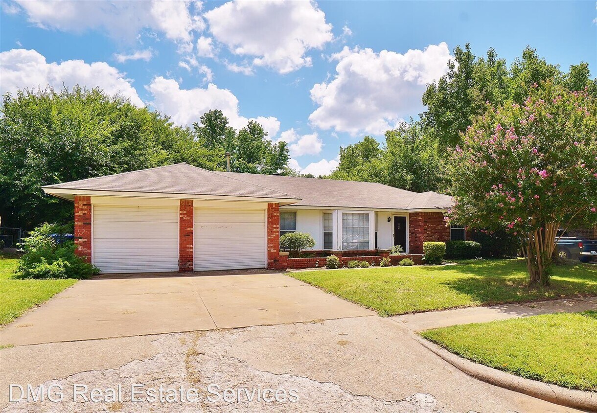 1725 Rolling Stone Dr, Norman, OK 73071 - House Rental in Norman, OK | Apartments.com