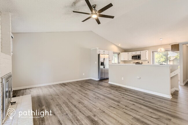 18254 E Crestridge Dr, Centennial, CO 80015 - House Rental in ...