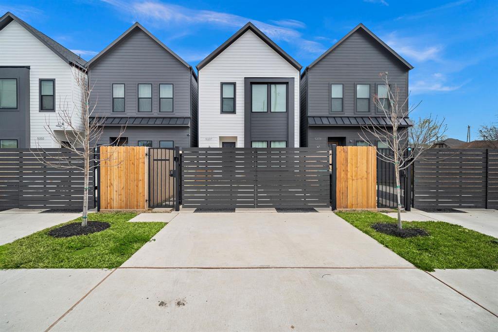 5207 Texas St, Houston, TX 77011 - House Rental in Houston, TX ...