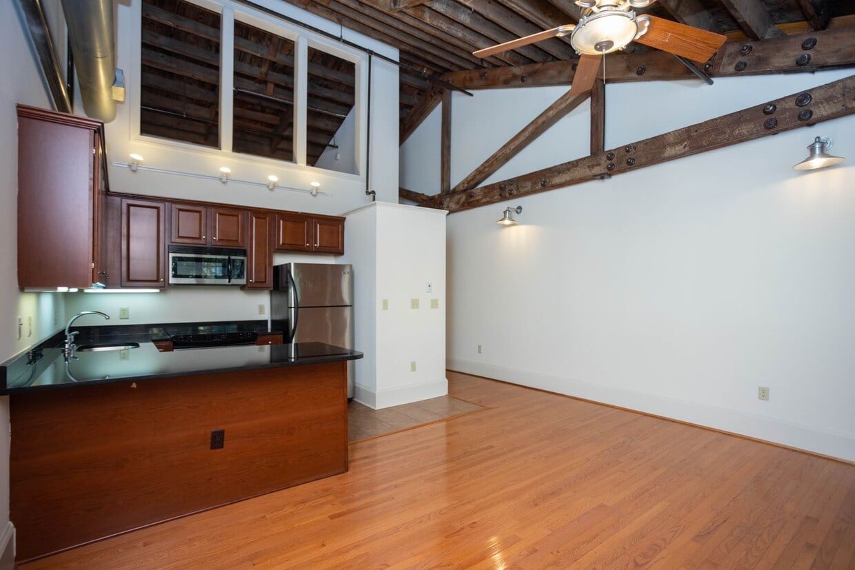 10 S Randolph St Unit Flag Factory - 10H, Richmond, VA 23220 - Room for ...