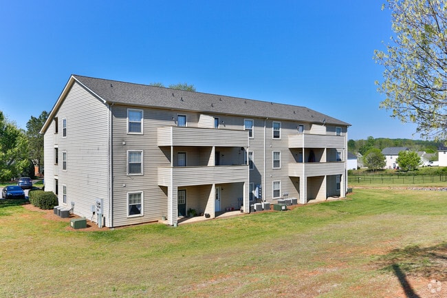 Summer Pointe Apartment Homes - Apartments in Statesville, NC ...