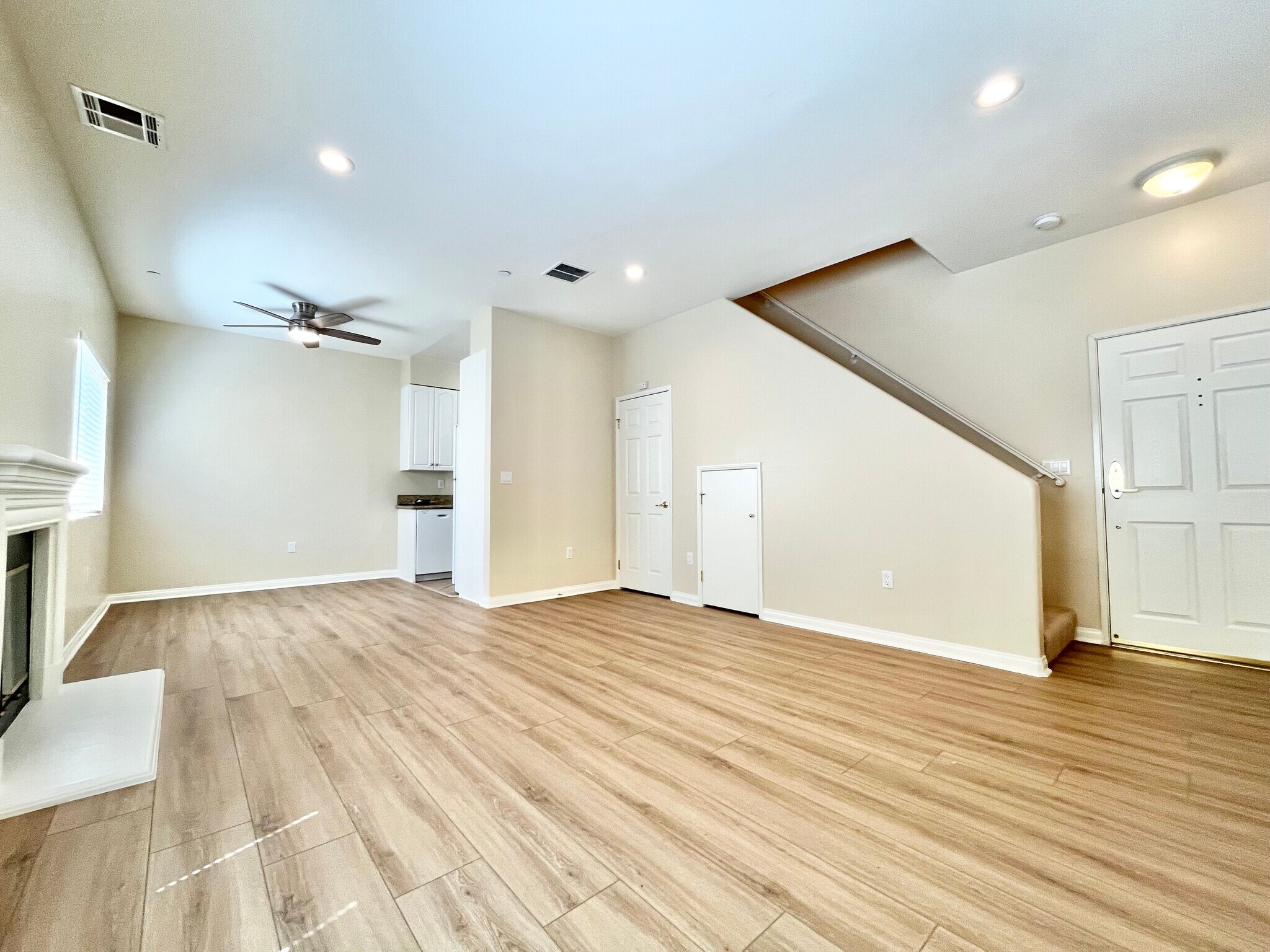22651 Del Valle St Unit 6, Los Angeles, CA 91364 - Room for Rent in Los ...