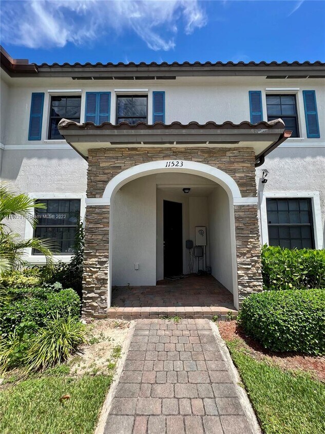 11523 SW 150th Pl, Miami, FL 33196 - Townhome Rentals in Miami FL | Apartments.com