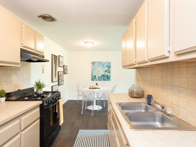 Sunset Lake Apartments - 8301 S 88th Ave Justice, IL | Apartments.com