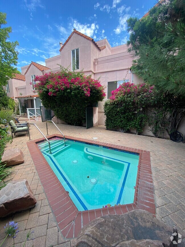 Townhomes for rent in Los Angeles CA - 618 Townhouses | Apartments.com