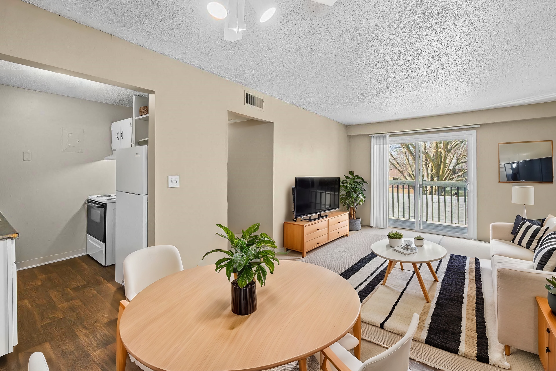Legacy Meadows - 4530 Lower Beaver Rd Des Moines, IA 50310 | Apartments.com