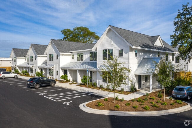 Shell Island Apartments for Rent with a Yard - Wrightsville Beach, NC ...