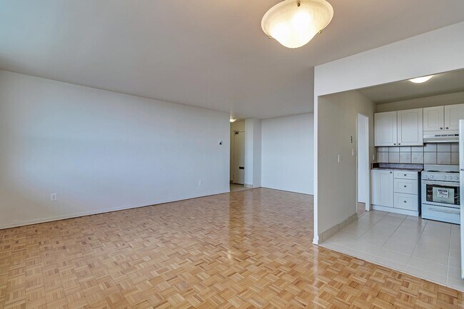 York Mills Apartments - 1200 York Mills Apartments - 1200-1202 York ...