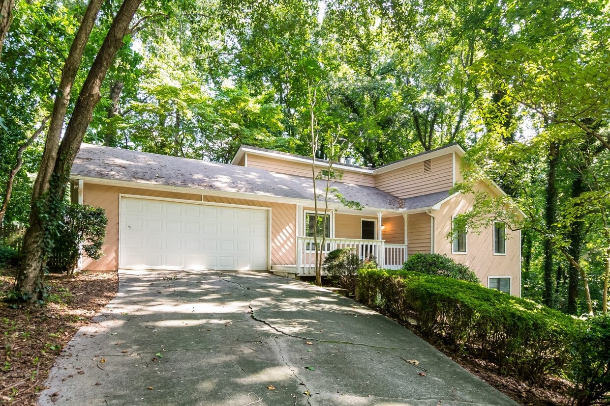 2858 Forest Wood Dr, Marietta, GA 30066 | Apartments.com