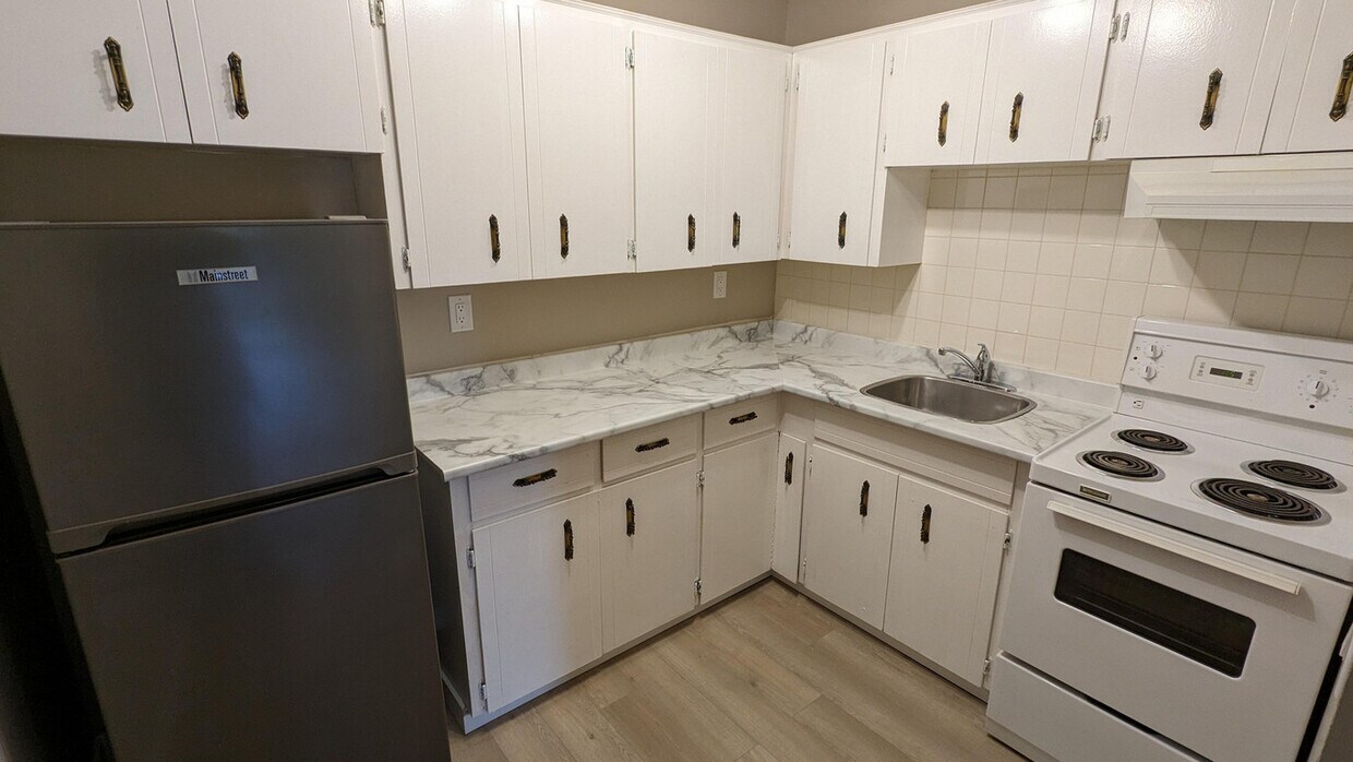 Cheam View Apartments 1 Apartments - 46180 Bole Ave Chilliwack, BC ...