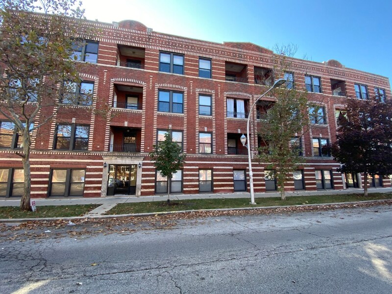 3923 W Altgeld St, Chicago, IL 60647 | Apartments.com