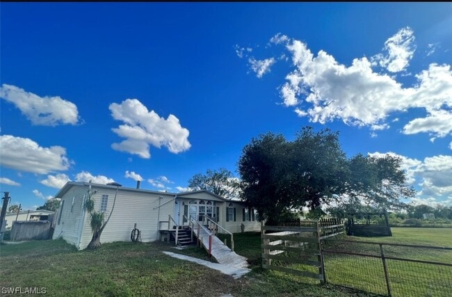 5561 Pangola Dr, Fort Myers, FL 33905 - House Rental in Fort Myers, FL ...