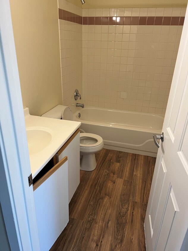 Prairie Park Apartments - 5539 S Prairie Ave Chicago, IL 60637 ...