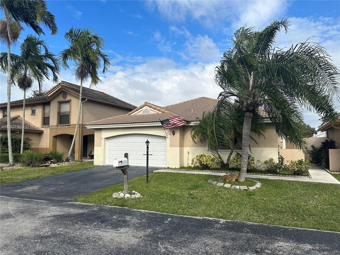15051 Durham Ln, Davie, FL 33331 - House Rental in Davie, FL ...