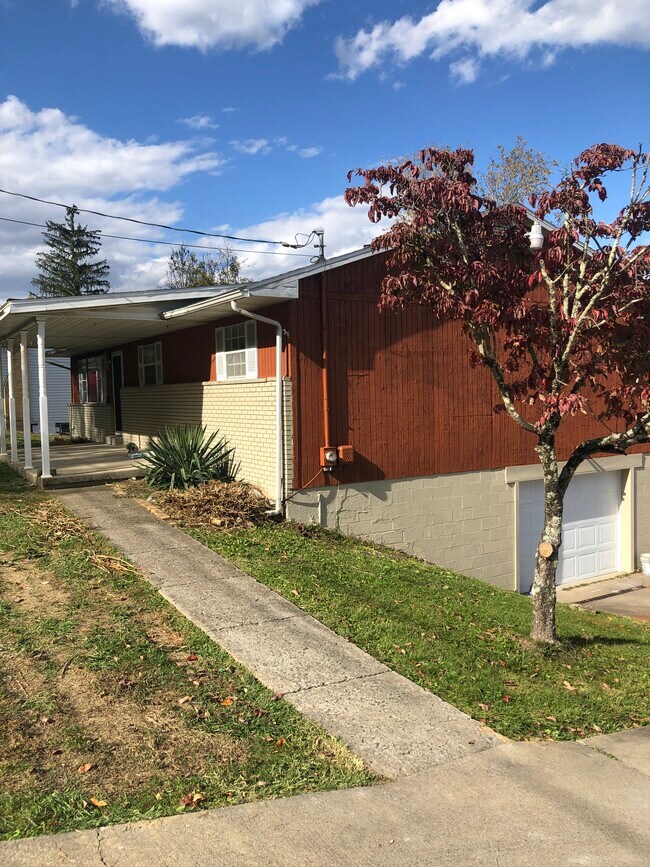 495 Old Monongah Rd Fairmont Wv 26554 House Rental In Fairmont Wv