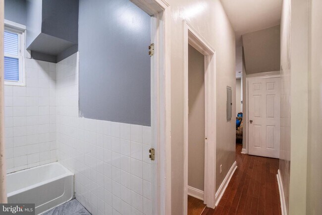 510 N 39th St Unit 1, Philadelphia, PA 19104 - Room for Rent in ...