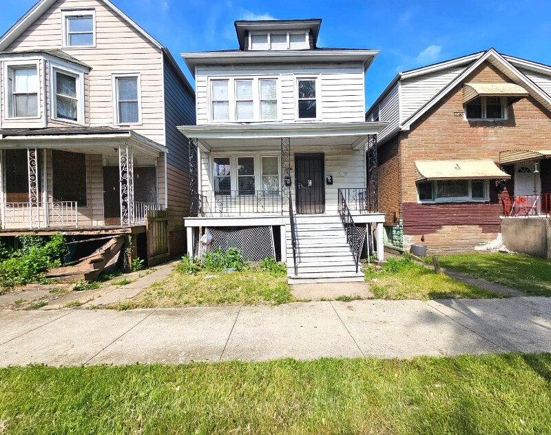 8520 S Escanaba Ave Unit -2, Chicago, IL 60617 | Apartments.com