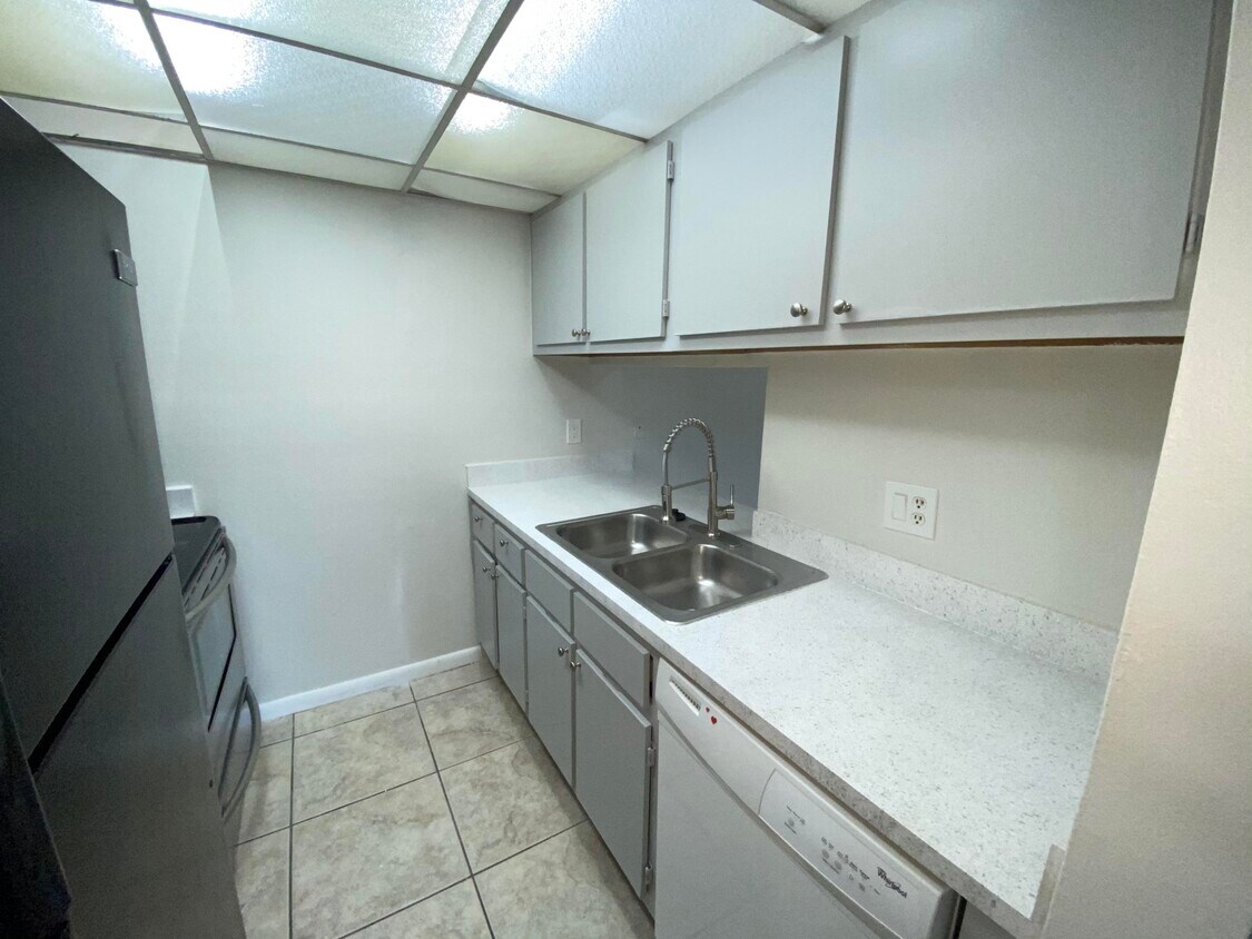 1758 Abbey Rd Unit 103, West Palm Beach, FL 33415 - Condo for Rent in ...