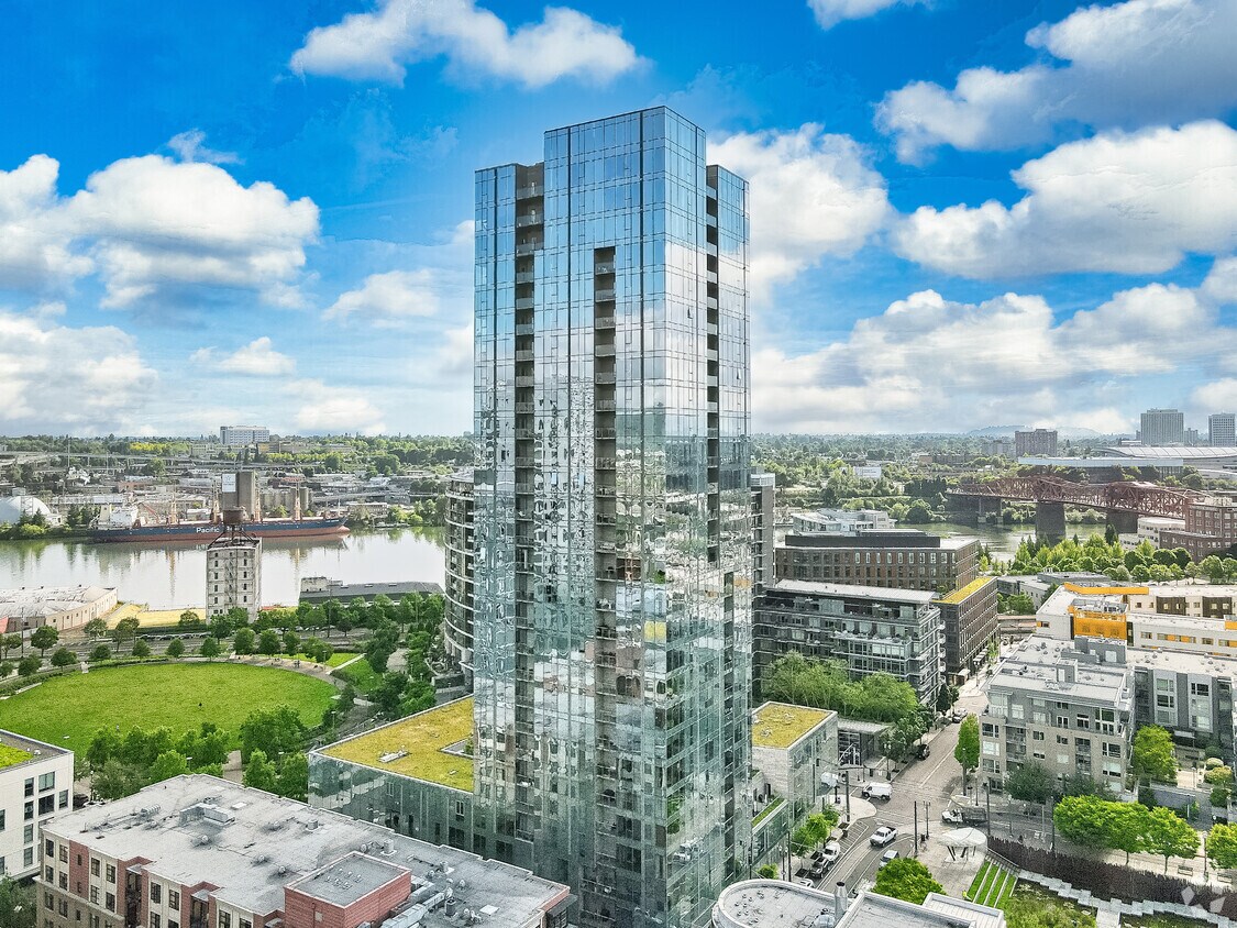 The Cosmopolitan - NW Northrup St Portland, OR 97209 | Apartments.com