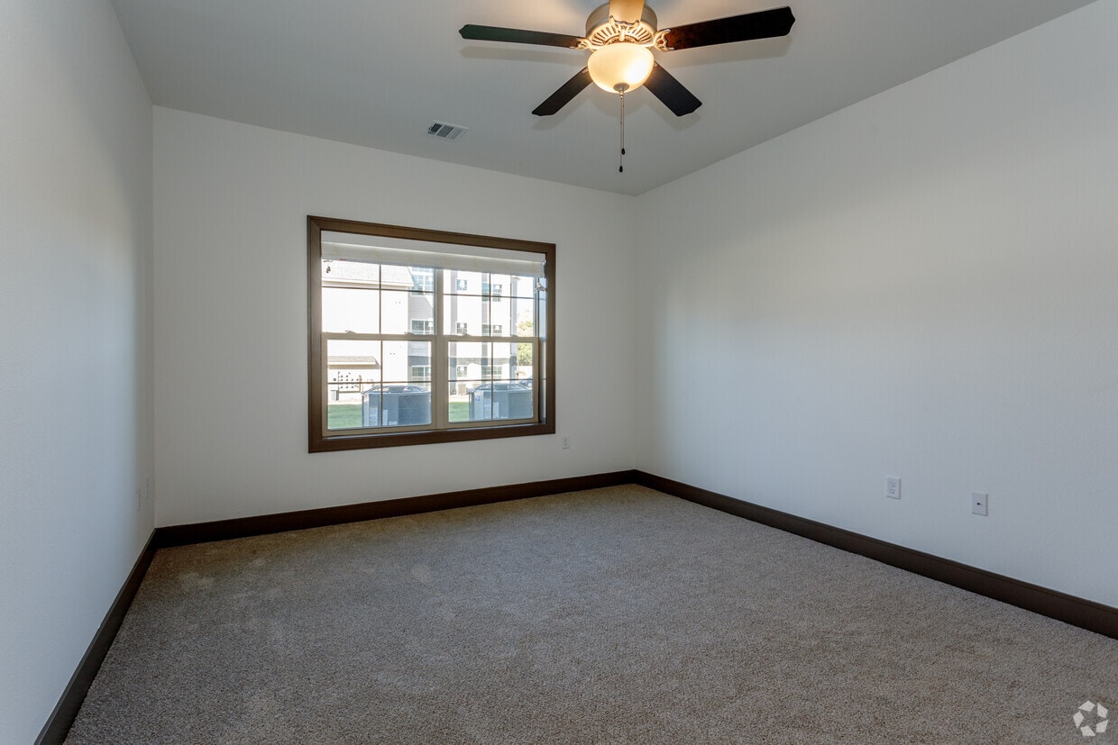 Thrive at Creekside Apartments and Townhomes Townhomes for Rent ...