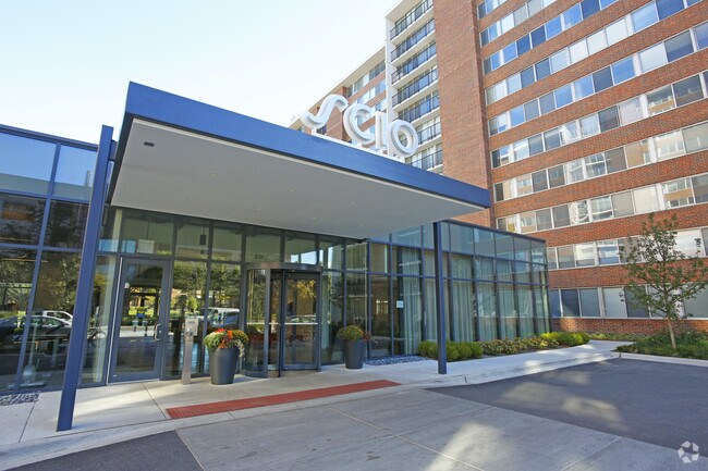 SCIO AT THE MEDICAL DISTRICT Apartments - Chicago, IL | Apartments.com