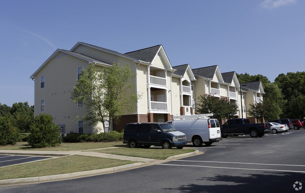 Apartments for Rent with Yard in Balsam Grove NC - Page 2