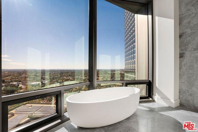 211 Elm Ct Unit 16B, Los Angeles, CA 90067 - Condo for Rent in Los ...