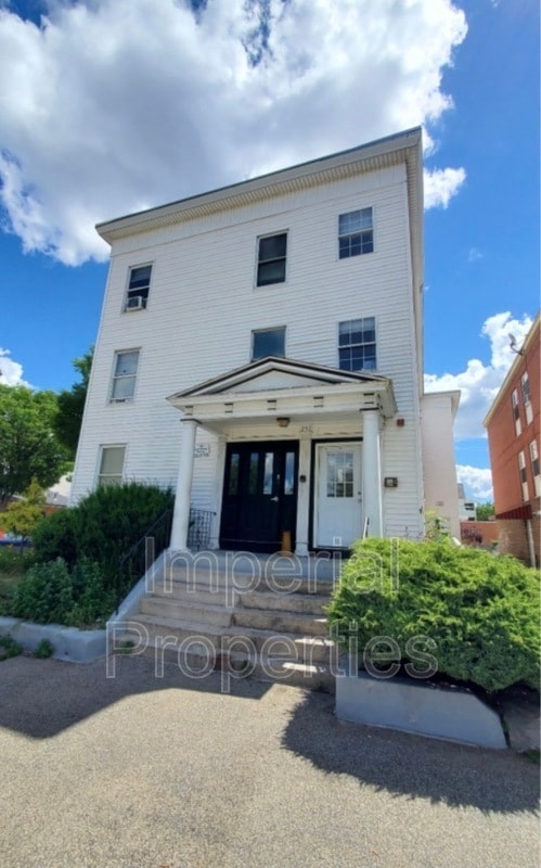 251 Pine St Unit 301, Manchester, NH 03103 - Condo for Rent in ...