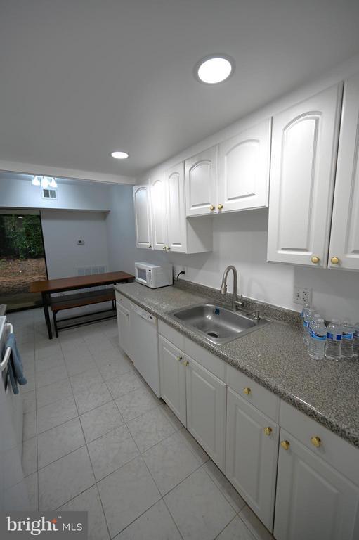 2237 Castle Rock Square Unit 1B, Reston, VA 20191 - Room for Rent in ...