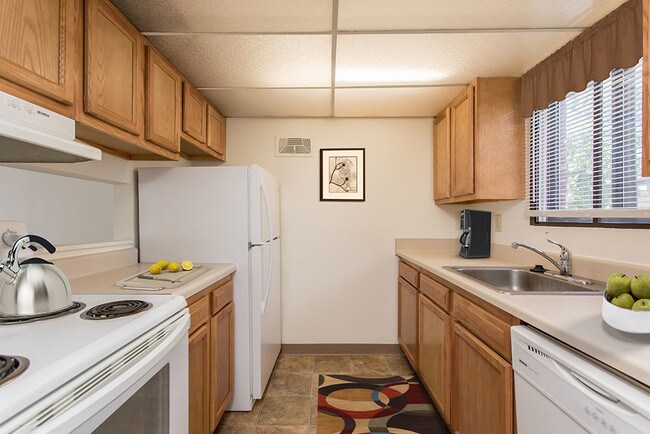 High Acres Apartments and Townhomes Rentals in Syracuse at 5111 Ball Rd ...
