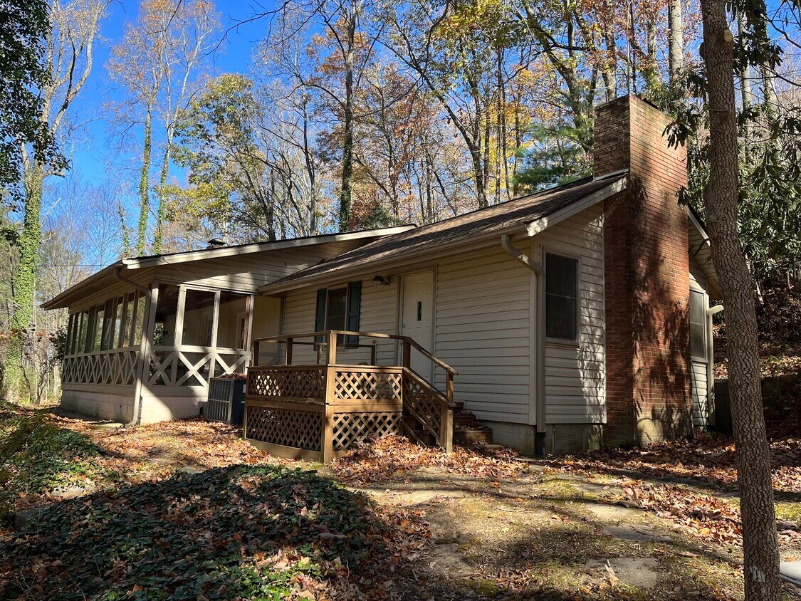 901 Davis Mountain Rd, Hendersonville, NC 28739 - House Rental in ...