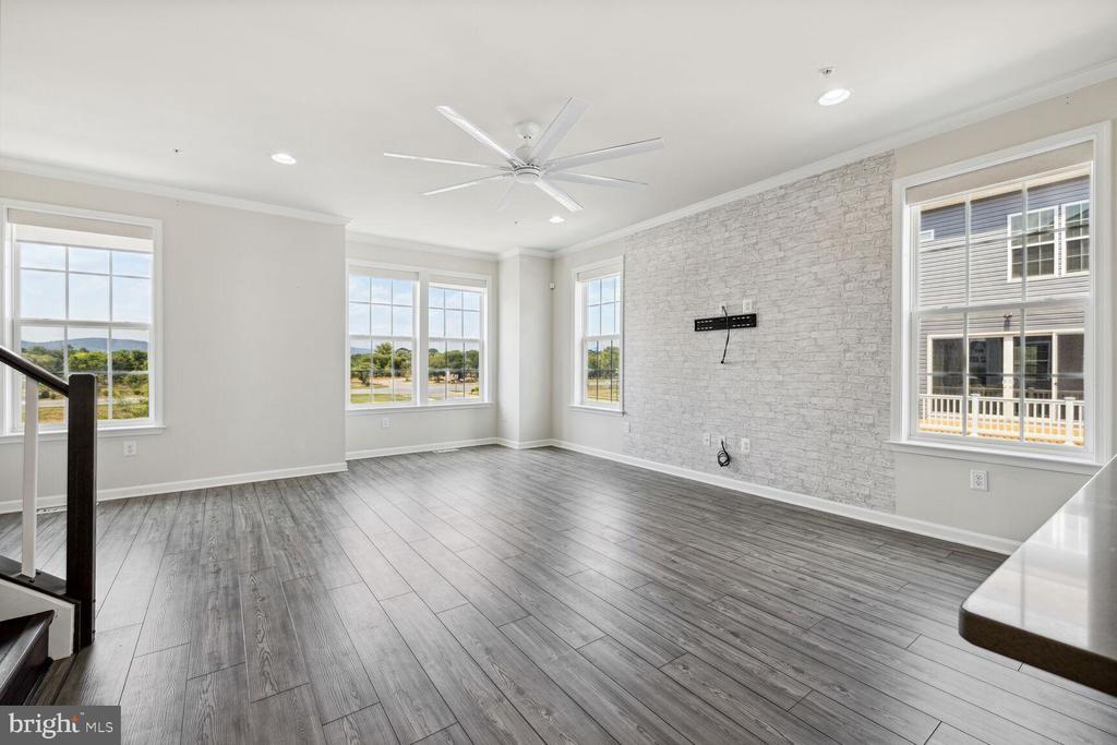 6065 Krantz Dr, Frederick, MD 21703 - Townhome Rentals in Frederick MD ...