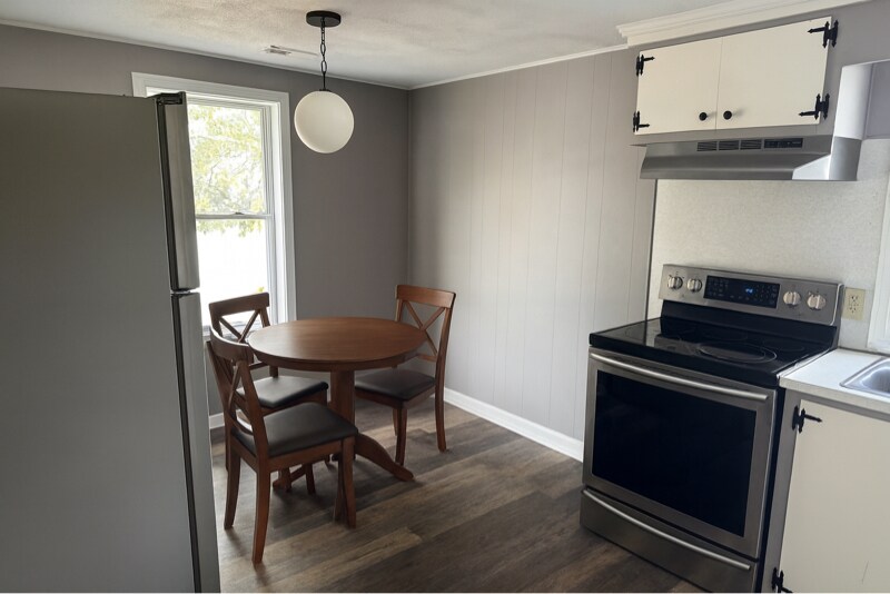 22 Matteson Ave Unit Upstrs, West Warwick, RI 02893 | Apartments.com