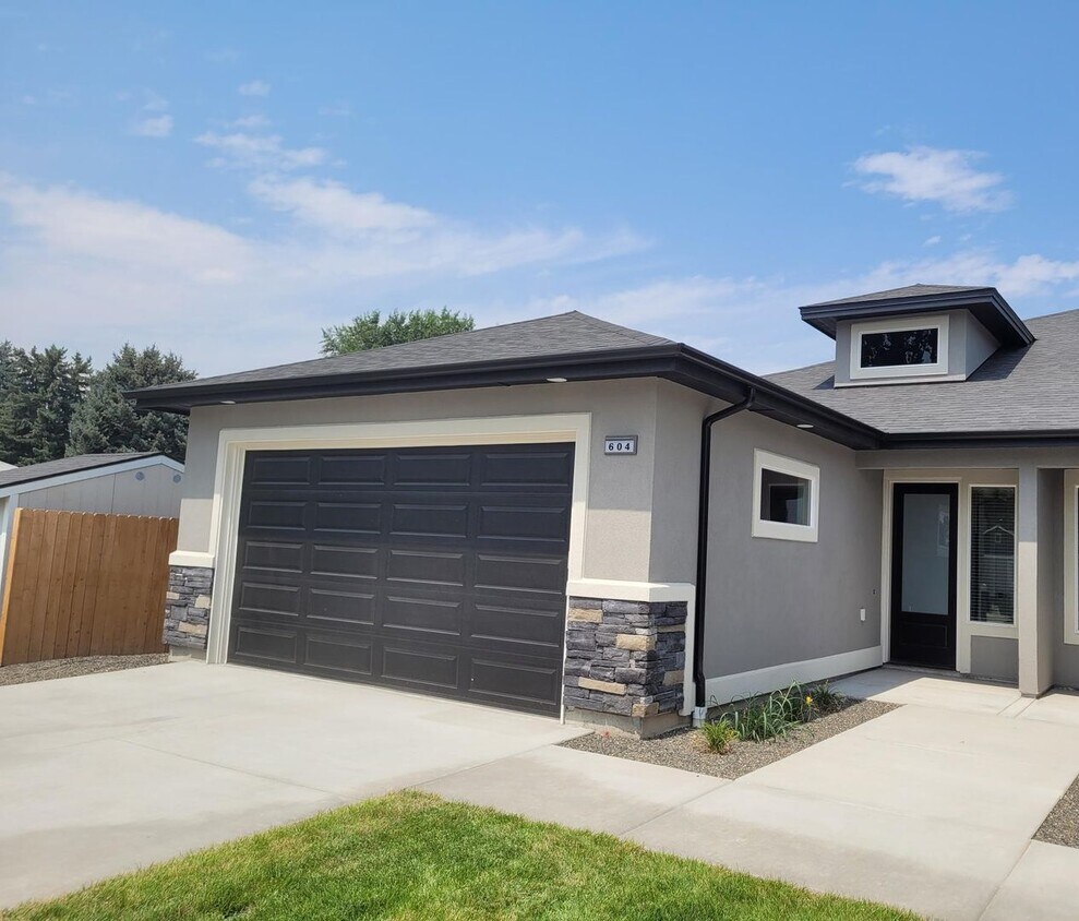 604 W Broadway Ave, Meridian, ID 83642 - House Rental in Meridian, ID ...