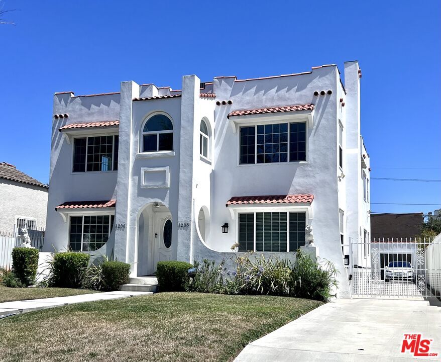 1208 Keniston Ave, Los Angeles, CA 90019 - Room for Rent in Los Angeles ...