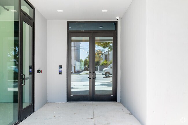 Elle at Westchester - Apartments in Los Angeles, CA | Apartments.com