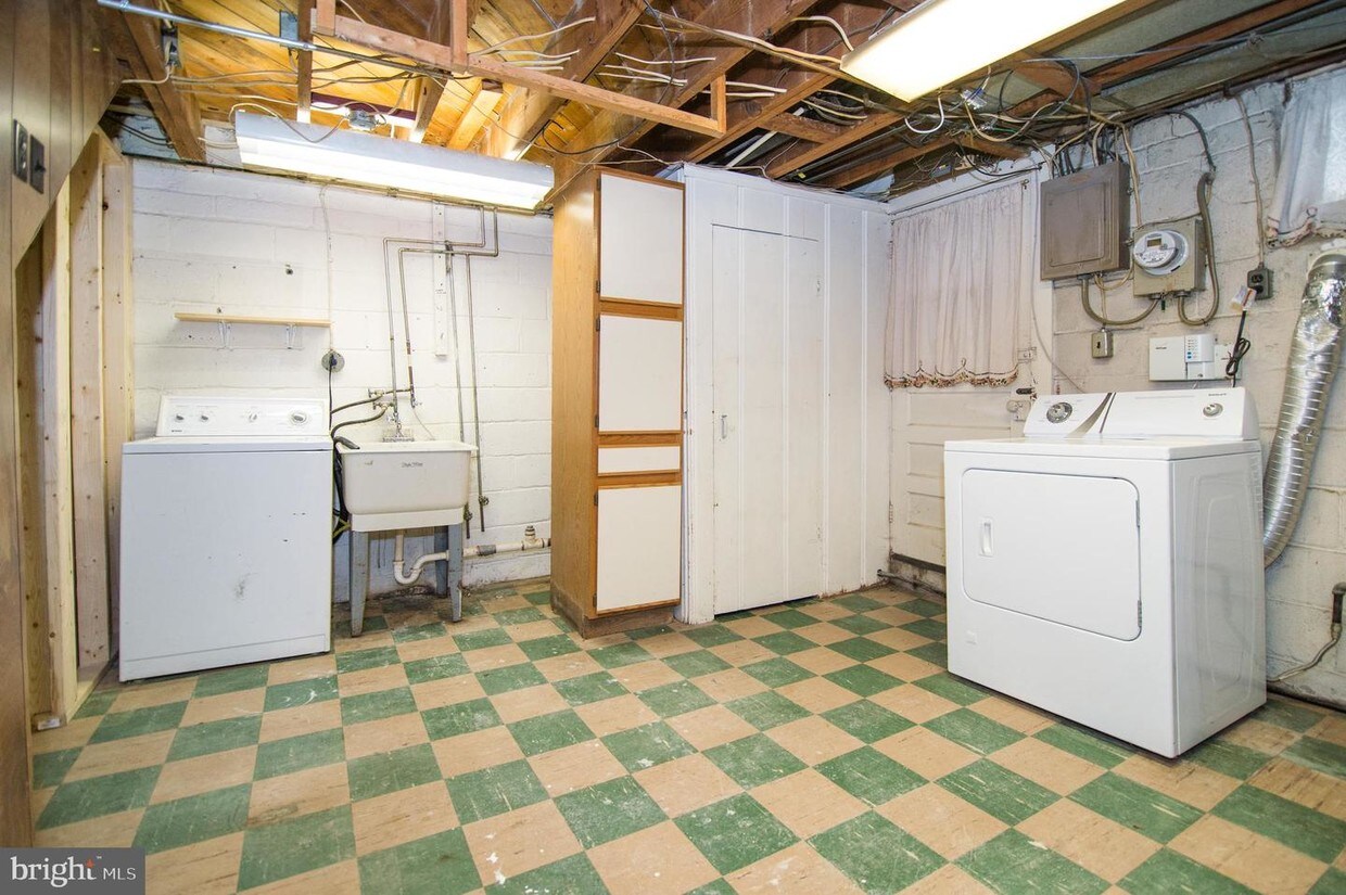 1928 Inverton Rd, Dundalk, MD 21222 - Townhome Rentals in Dundalk MD ...