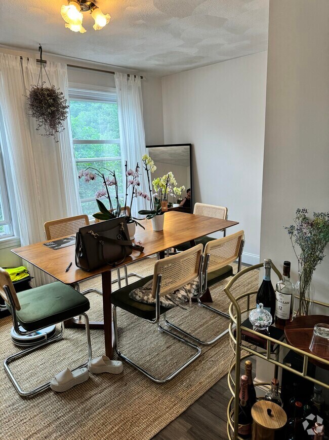 Duplex For Rent in Melrose MA