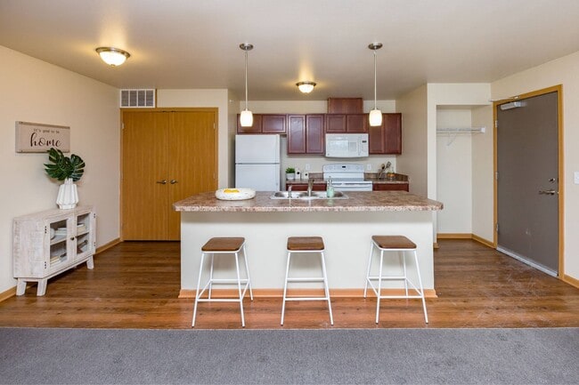 South Park Apartments for Rent with Hardwood Floors - Des Moines, IA ...
