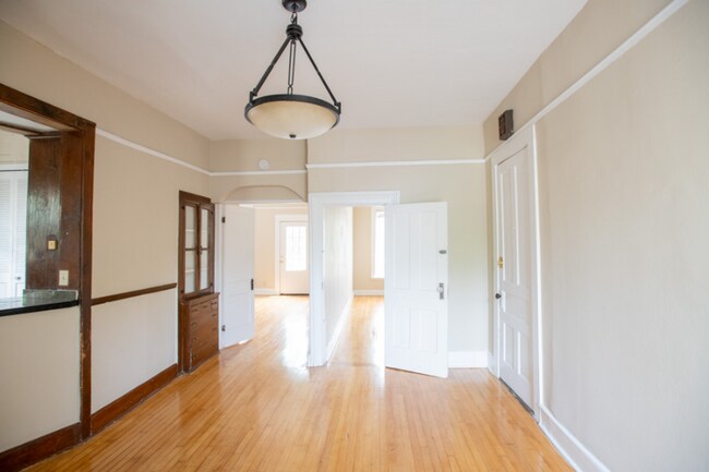 2943 N Bartlett Ave Milwaukee, WI 53211 - Alquileres en Milwaukee, WI ...