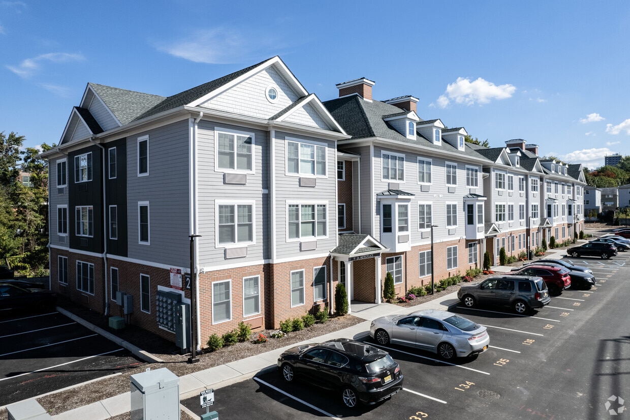 The Rail at North Bergen - 4828 Tonnelle Ave North Bergen, NJ 07047 ...