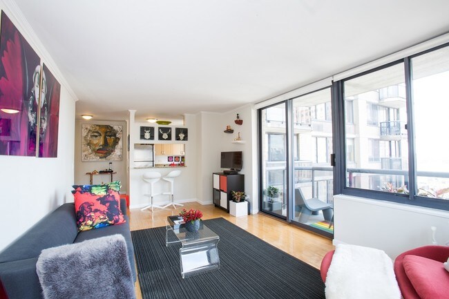 The Ritz Plaza Rentals - New York, NY | Apartments.com